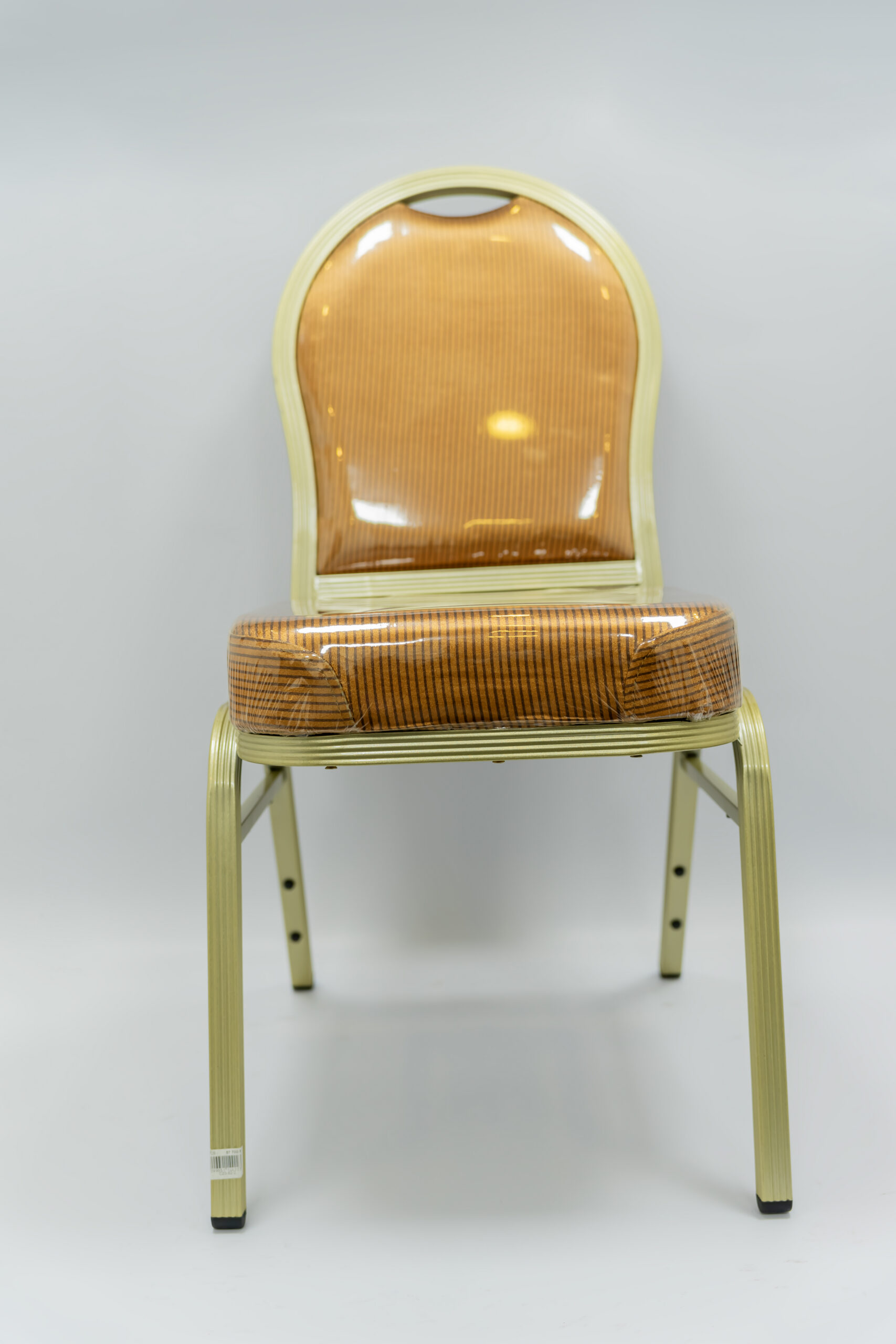 Chaise de Réception Confort Luxe – Design Élégant et Résistant REF:C23 ...